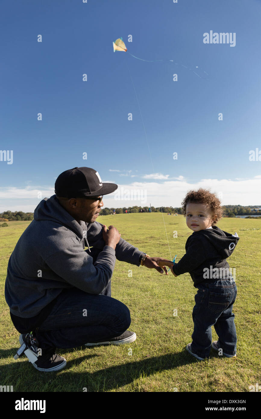 Father son family back hi-res stock photography and images - Alamy