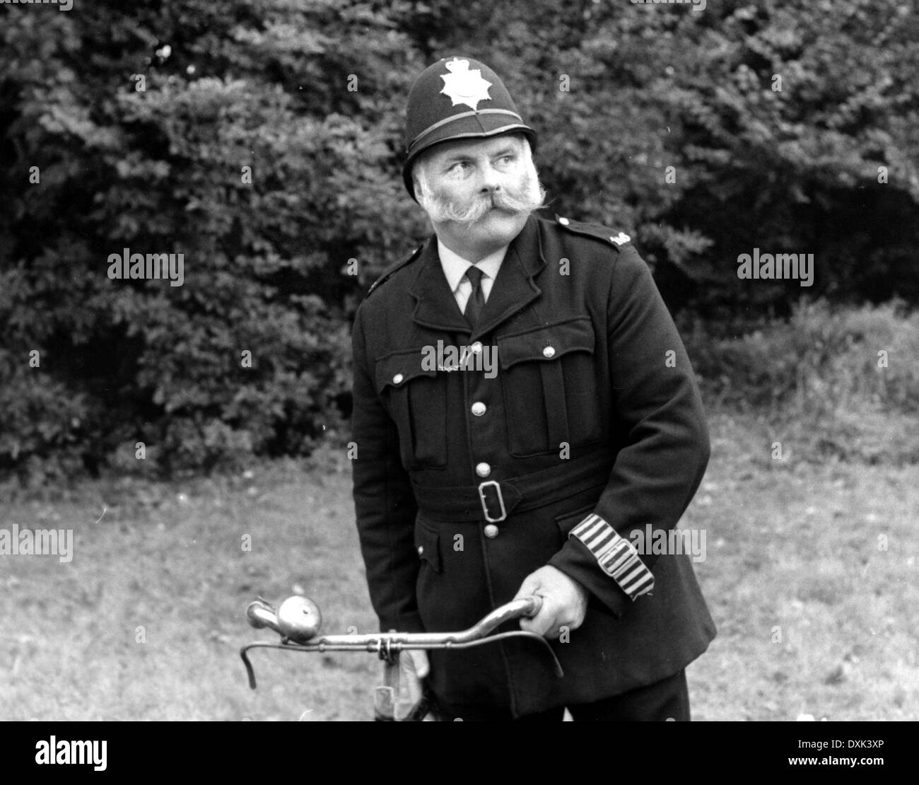 Bobby policeman hi-res stock photography and images - Alamy