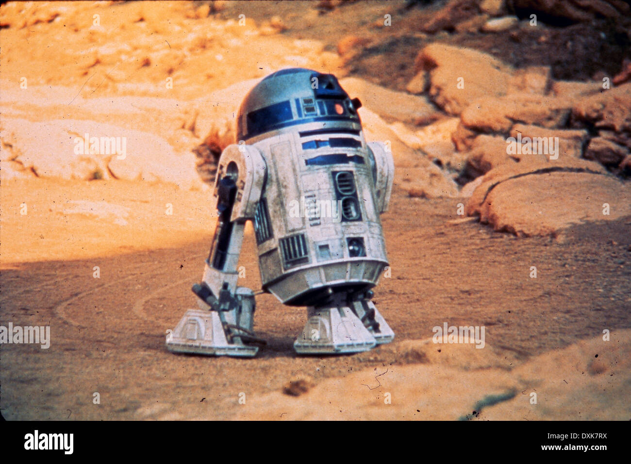 Star wars r2d2 1977 hi-res stock photography and images - Alamy