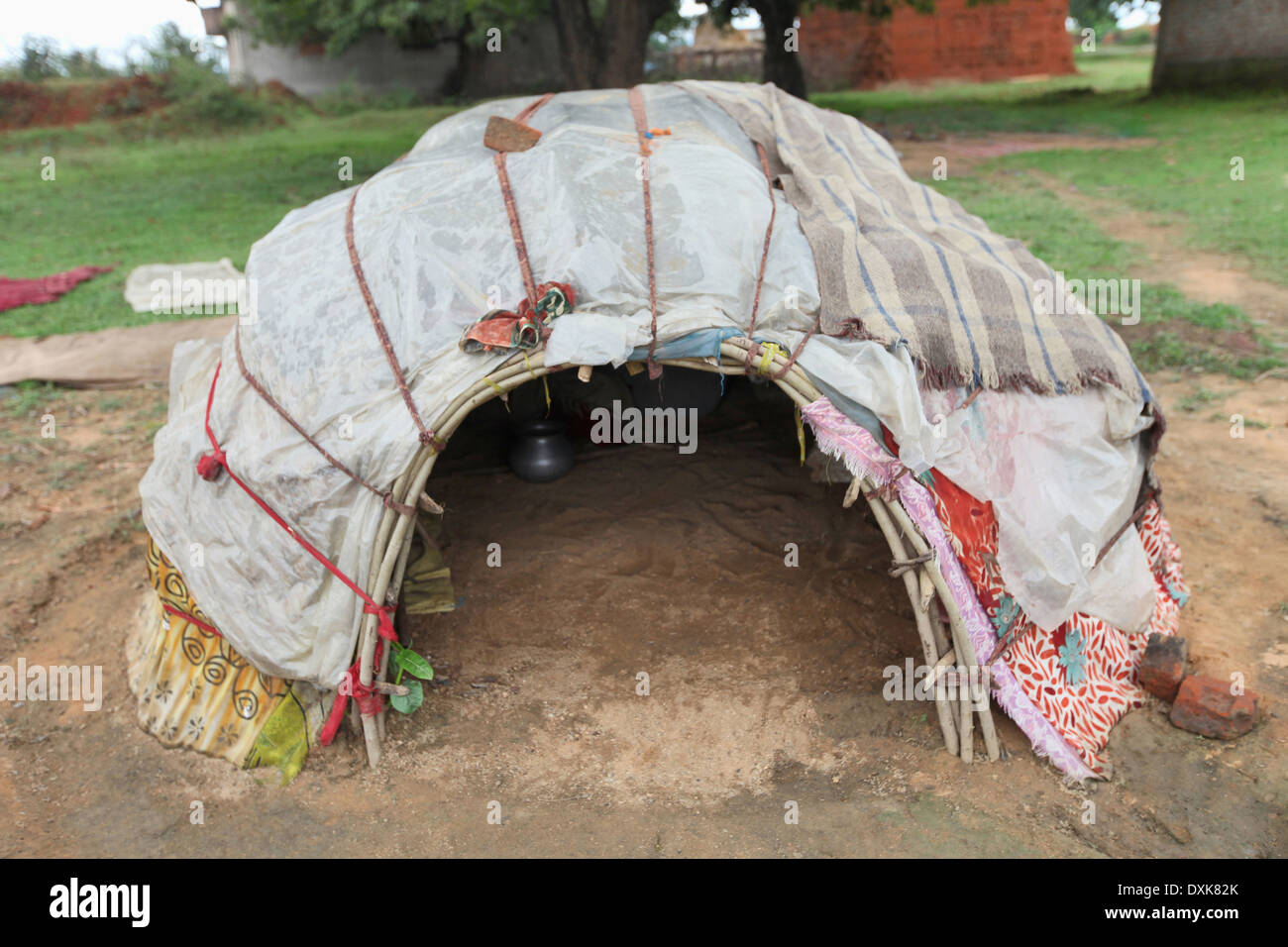 A view of tribal hut. Musahar or Bhuija tribe. Keredari village and ...