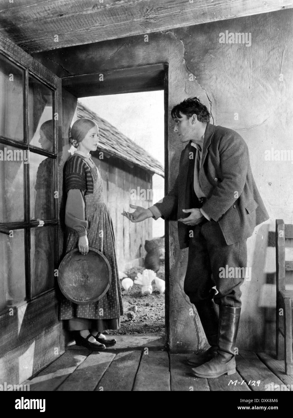 Sunrise song two humans 1927 hi-res stock photography and images - Alamy