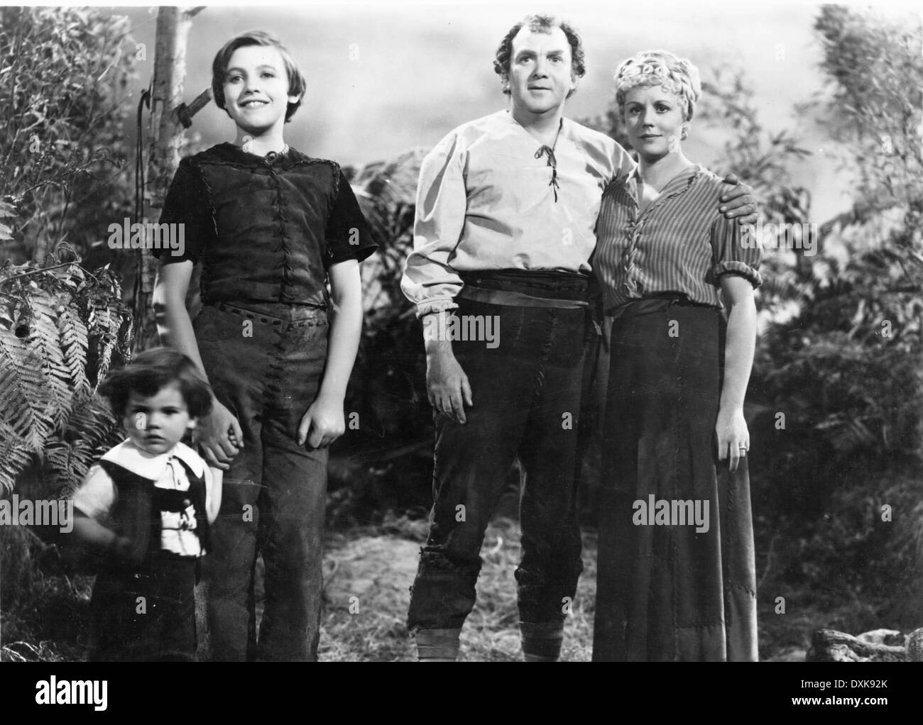 Swiss family robinson (1940) hi-res stock photography and images - Alamy