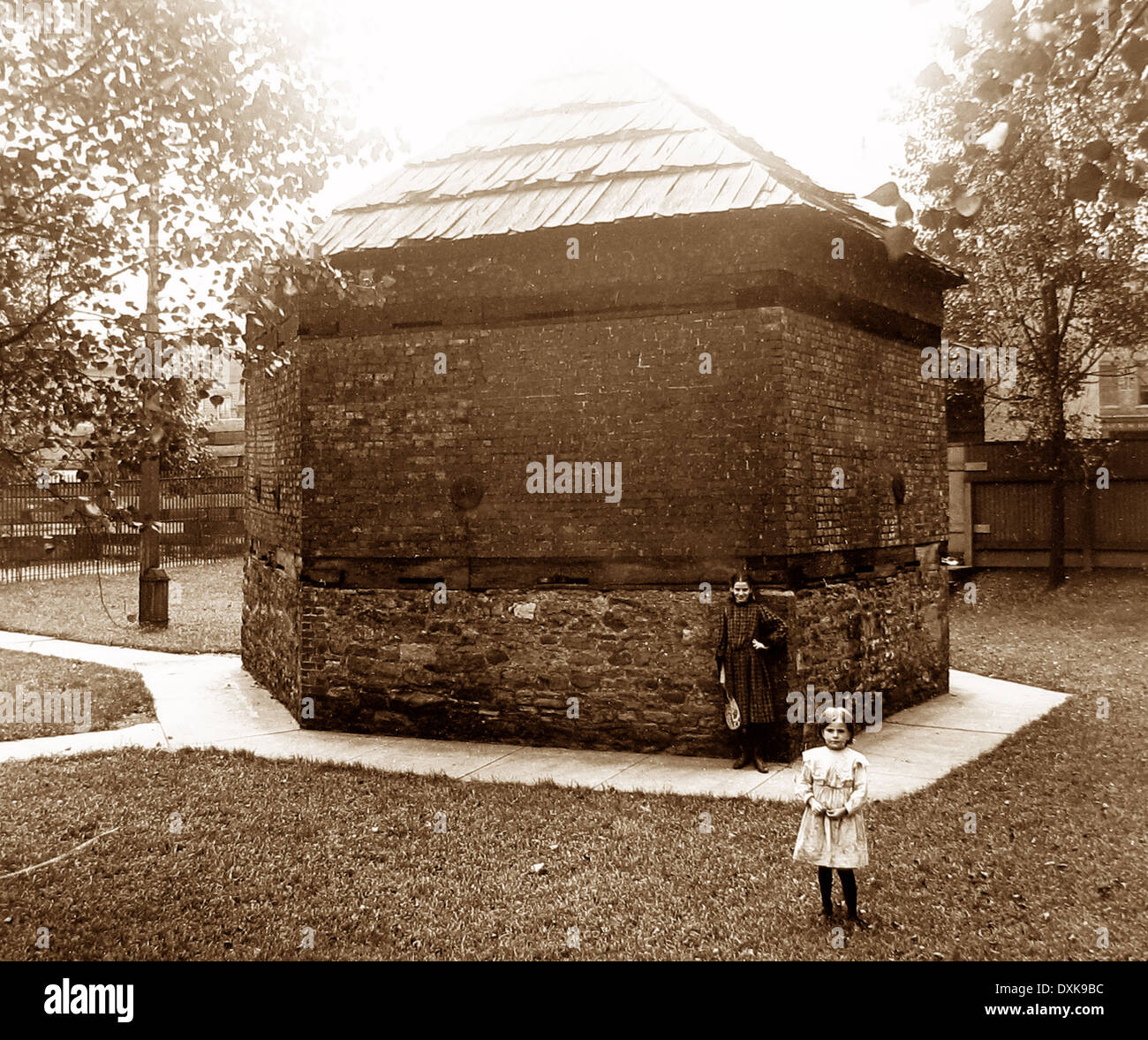 Fort block house hi-res stock photography and images - Alamy