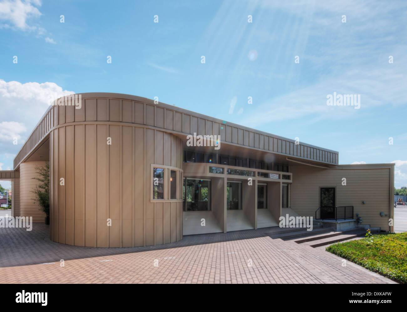 Modern spa building hi-res stock photography and images - Alamy