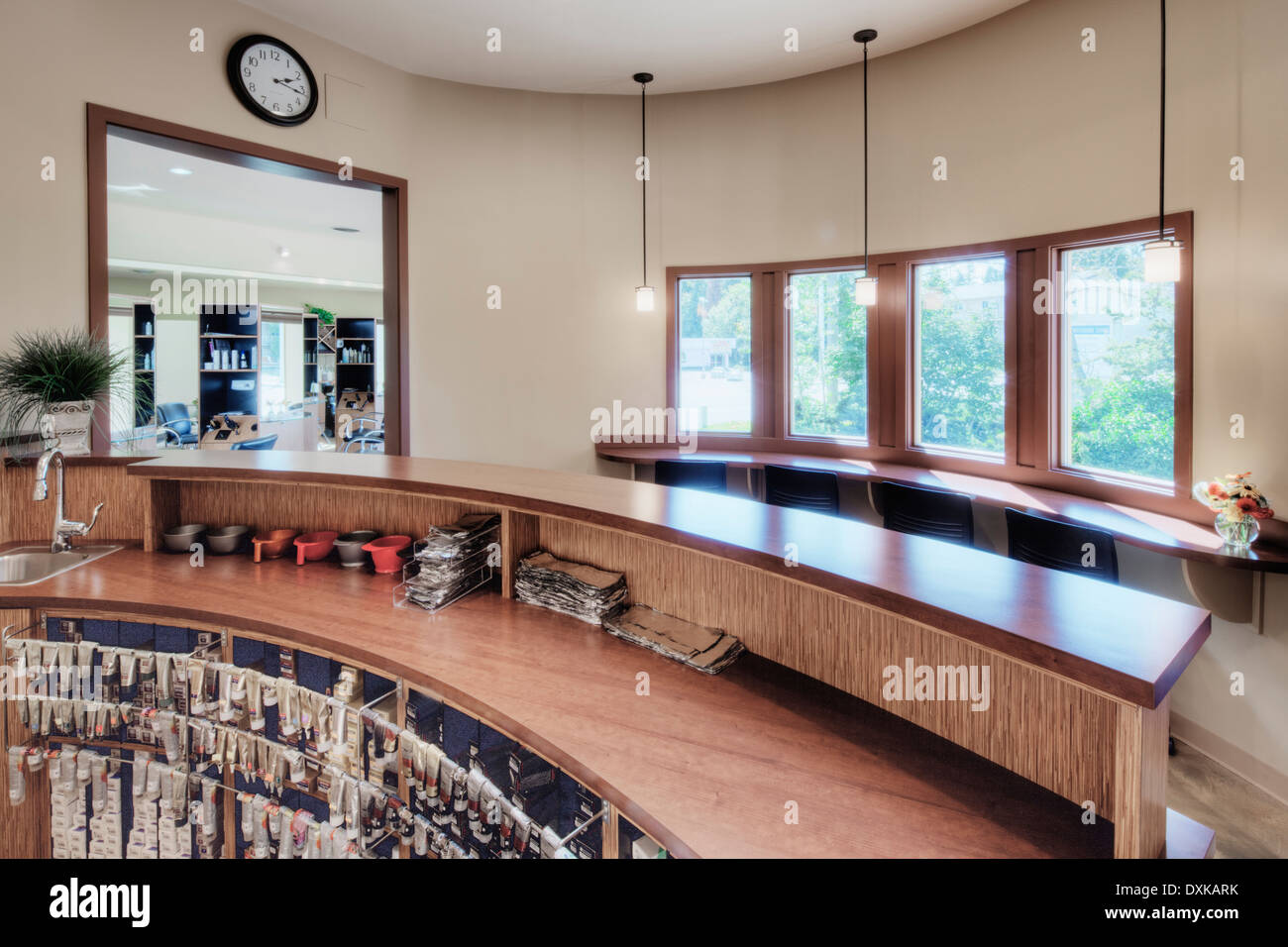 Color mixing station and counter in beauty salon Stock Photo - Alamy