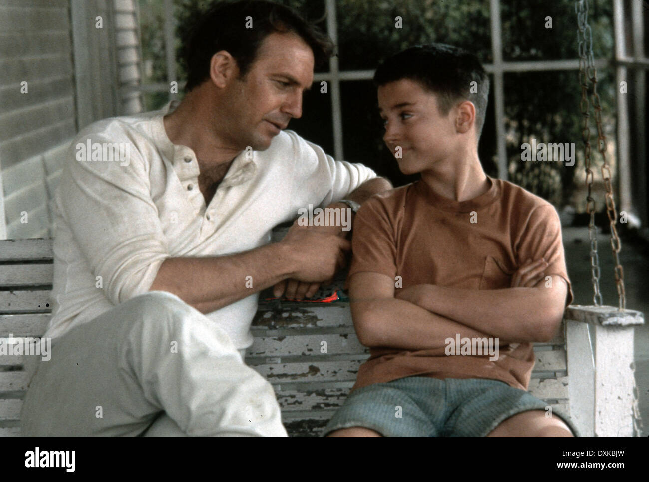 Kevin costner war 1994 hi-res stock photography and images - Alamy