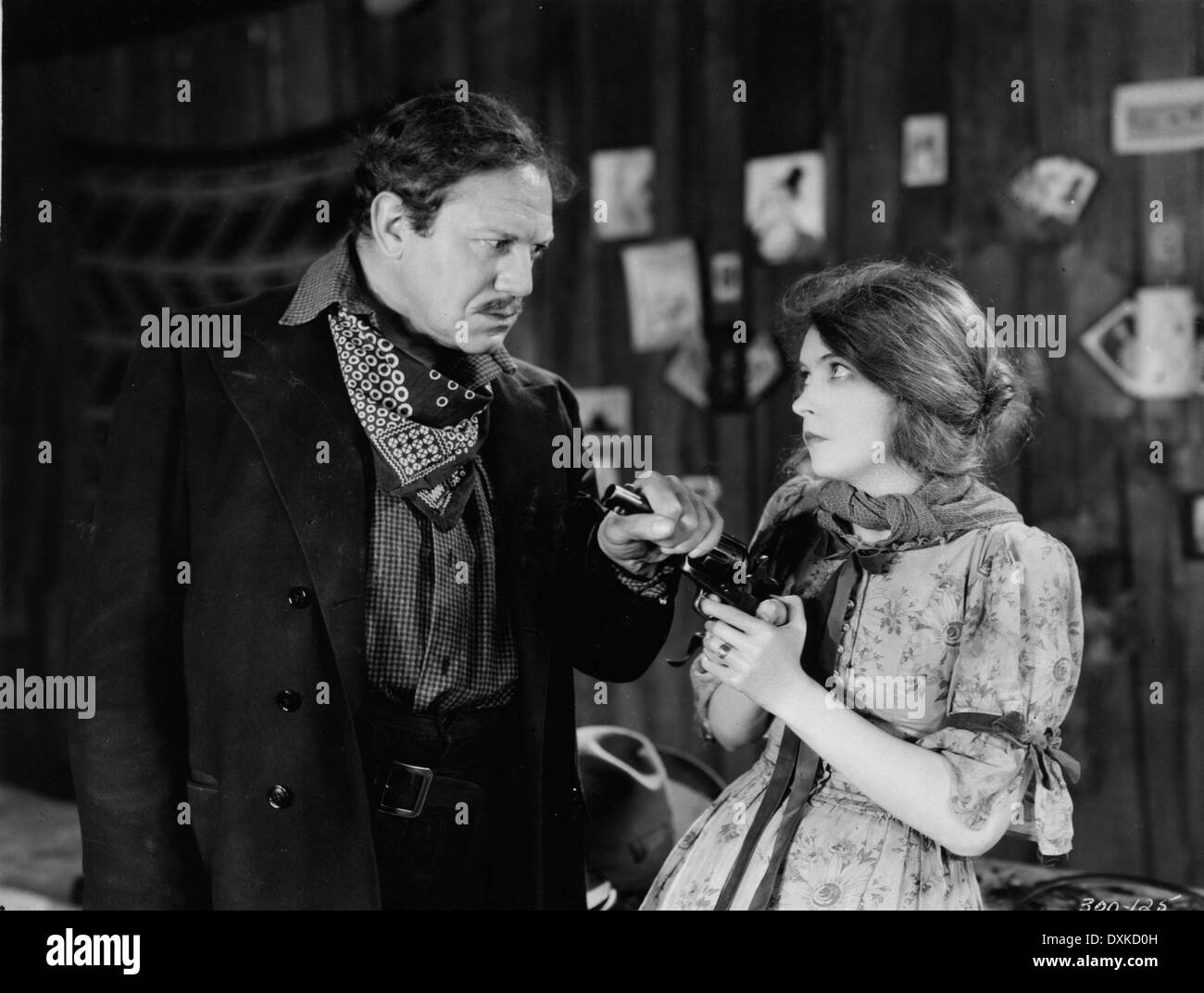 Lillian gish wind 1928 hi-res stock photography and images - Alamy