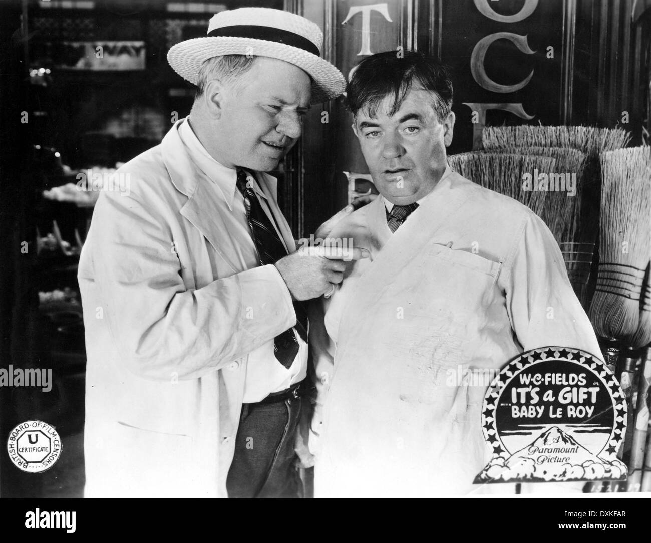 Paramount 1934 Black and White Stock Photos & Images - Alamy