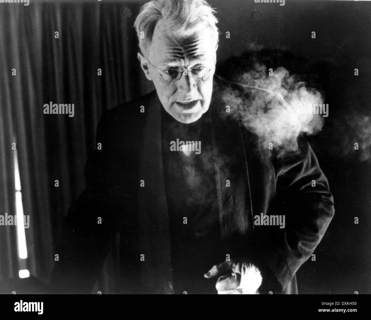 Exorcist 1973 hi-res stock photography and images - Alamy