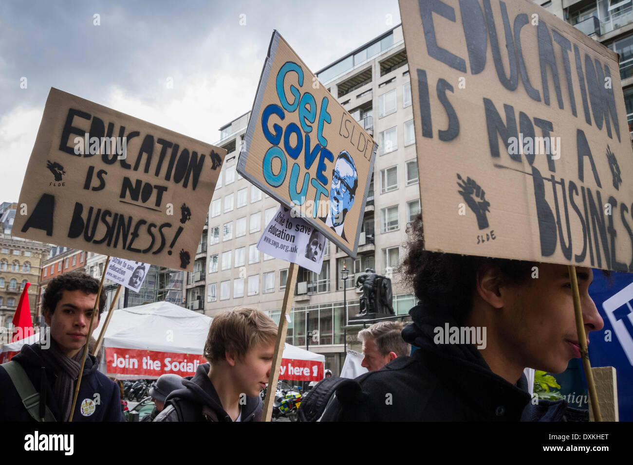 Thousands of teachers and supporters march through London on NUT Strike ...