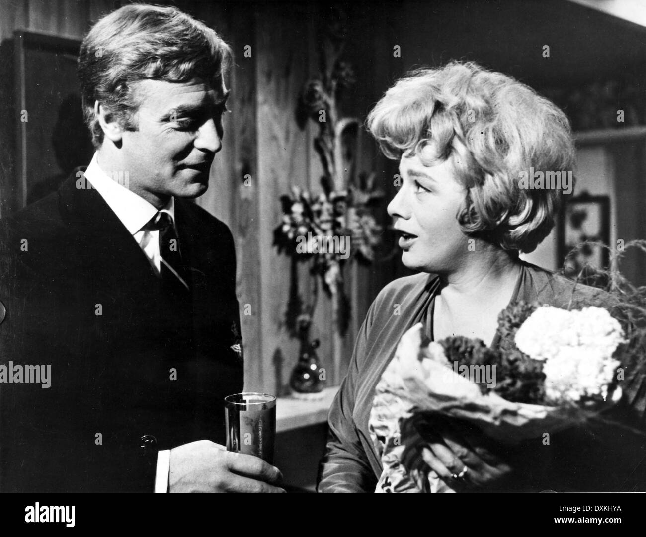 Shelley winters alfie hi-res stock photography and images - Alamy