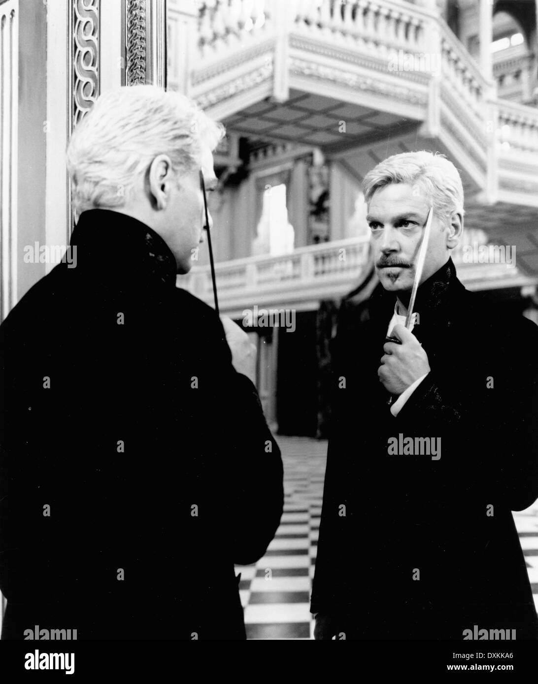 Hamlet 1996 kenneth branagh hi-res stock photography and images - Alamy