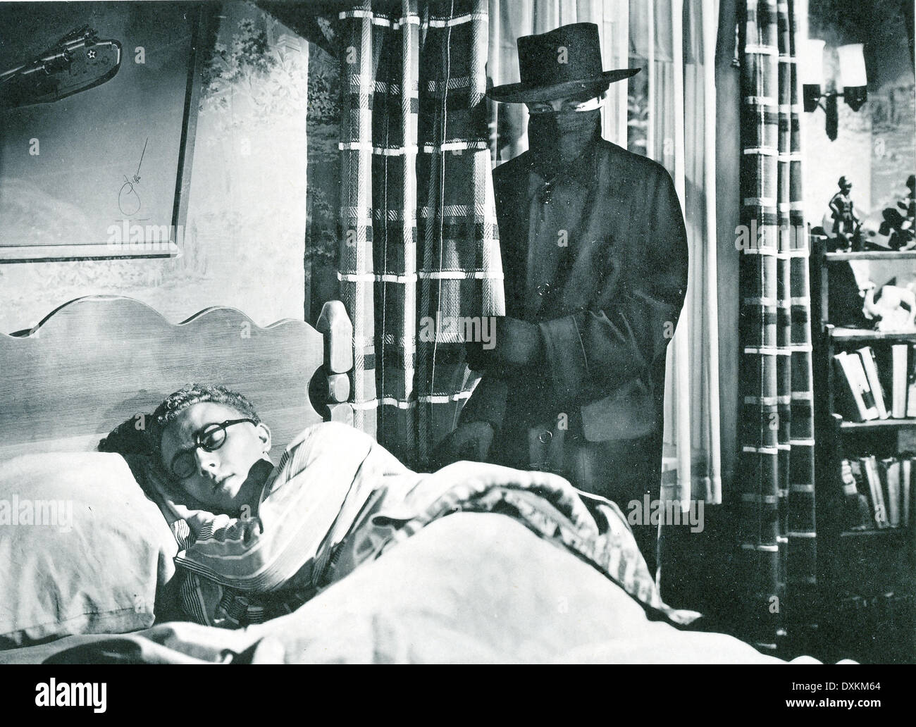 Sleuth movie hi-res stock photography and images - Alamy