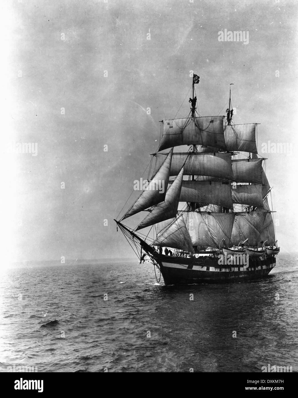 Square rigged ships hi-res stock photography and images - Alamy