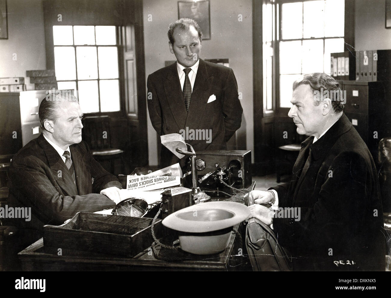 Quatermass xperiment brian donlevy hi-res stock photography and images ...