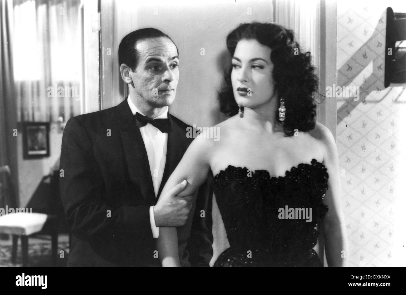 Yvonne Sanson High Resolution Stock Photography and Images - Alamy