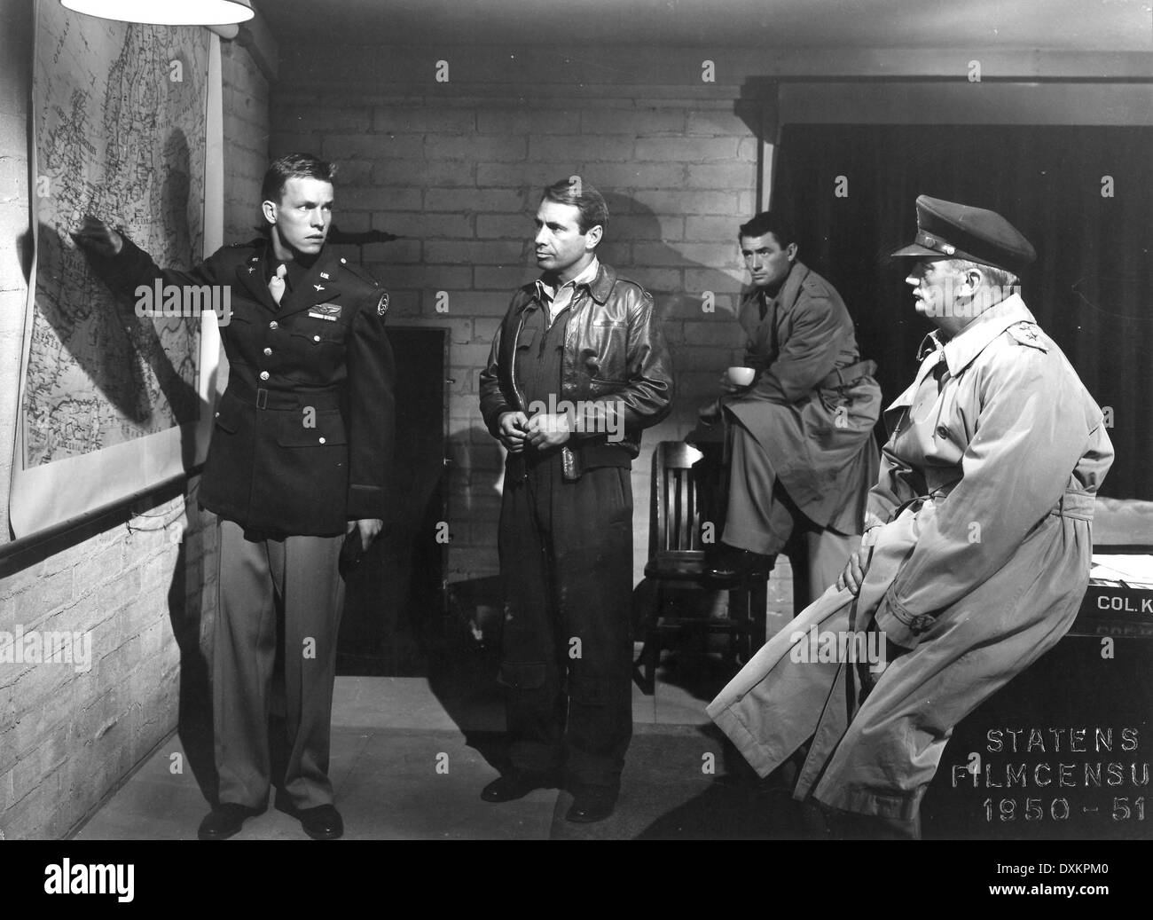 TWELVE O'CLOCK HIGH Stock Photo - Alamy