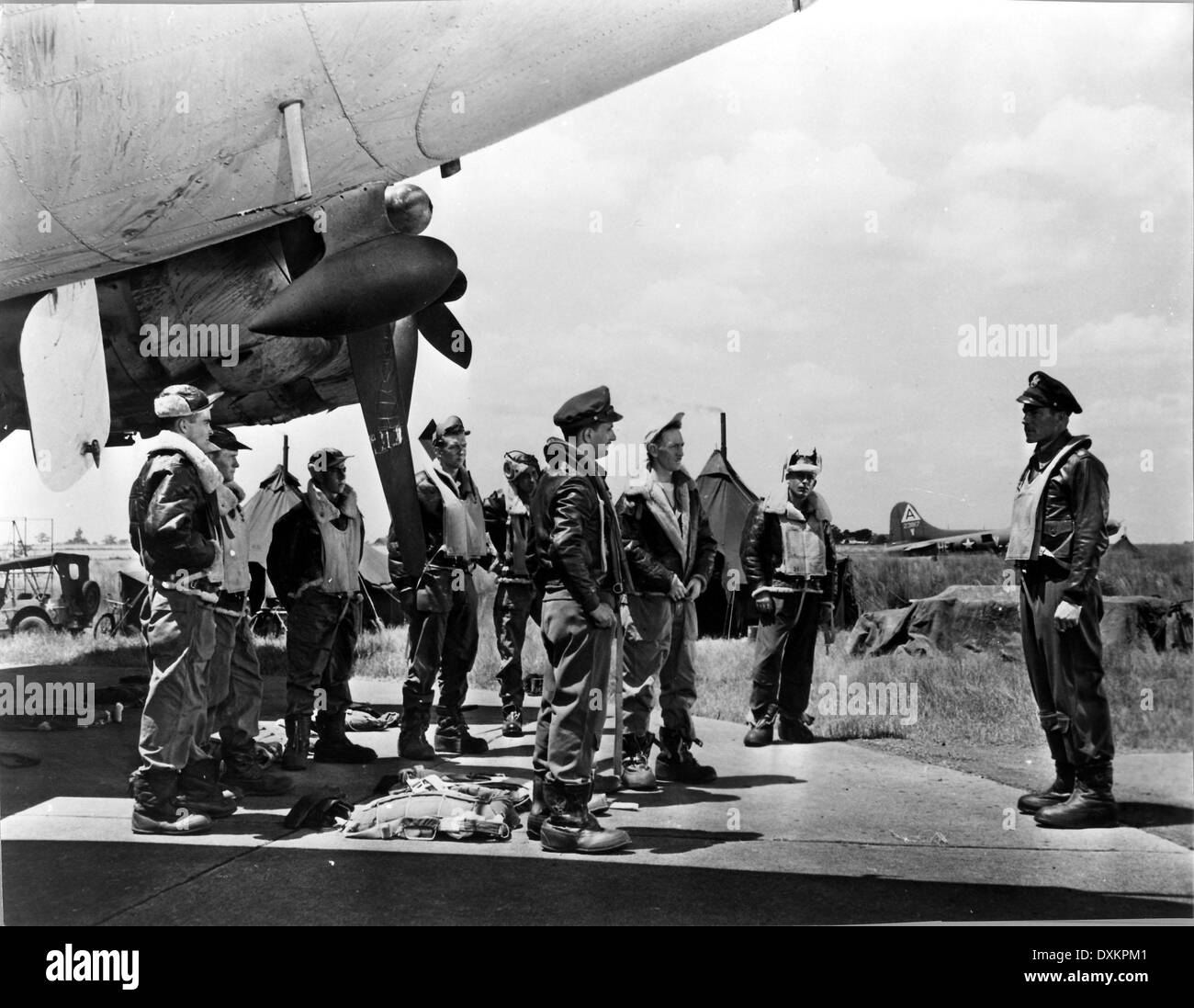 TWELVE O'CLOCK HIGH Stock Photo - Alamy