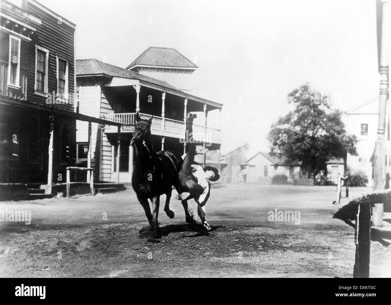 High noon movie Black and White Stock Photos & Images - Alamy