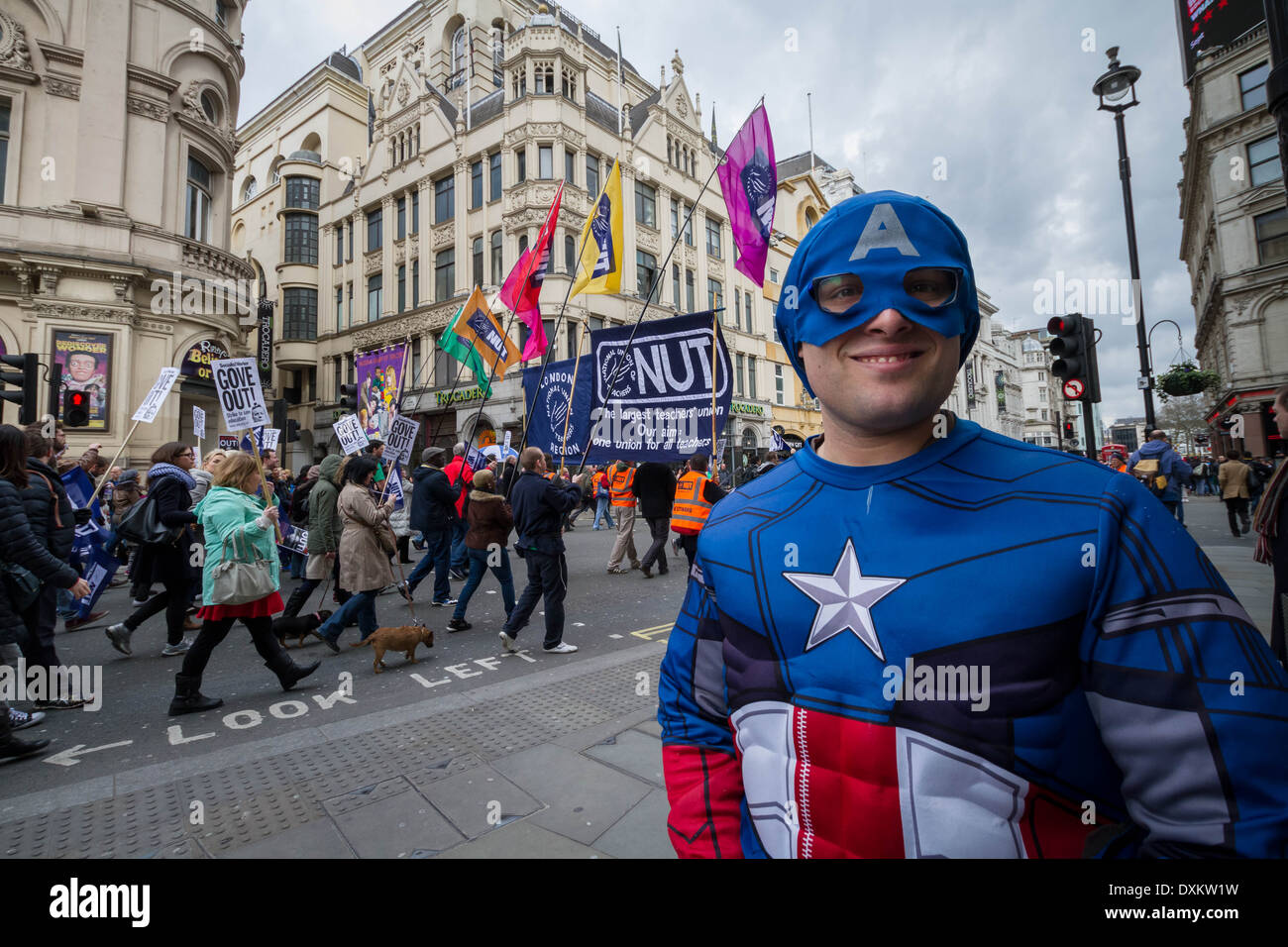 Uk teachers strike hi-res stock photography and images - Alamy