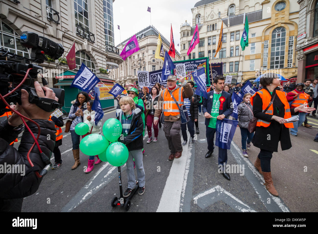 London union strike hi-res stock photography and images - Alamy