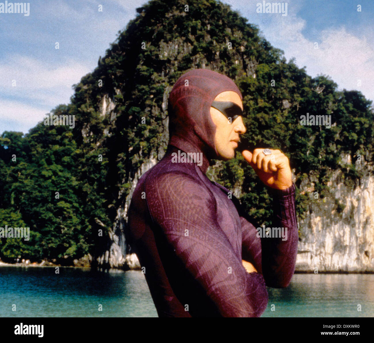 Phantom 1996 billy zane hi-res stock photography and images - Alamy