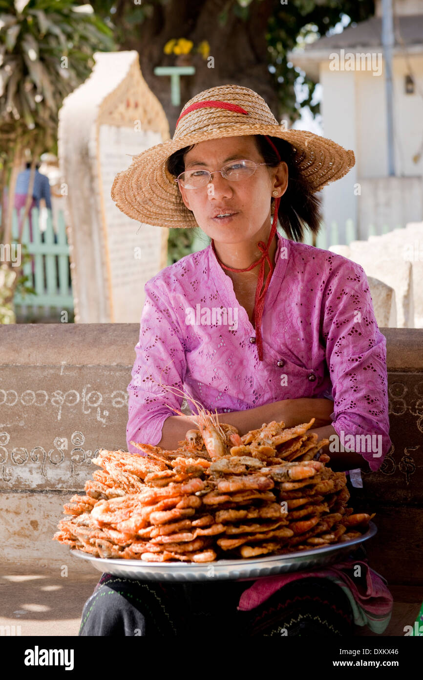 Myanmar, Bagan, Peddler Stock Photo - Alamy