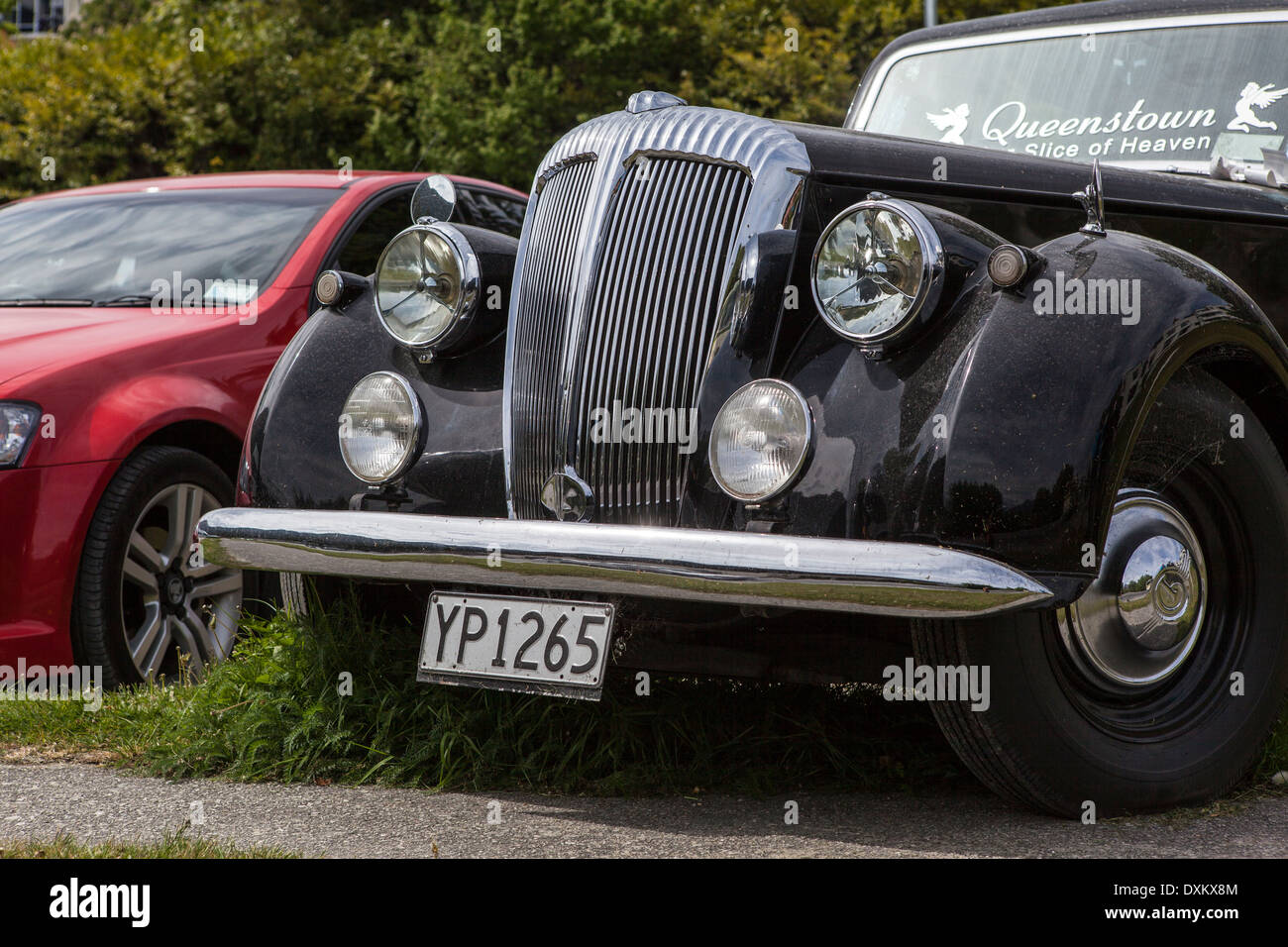 Front face car hi-res stock photography and images - Alamy