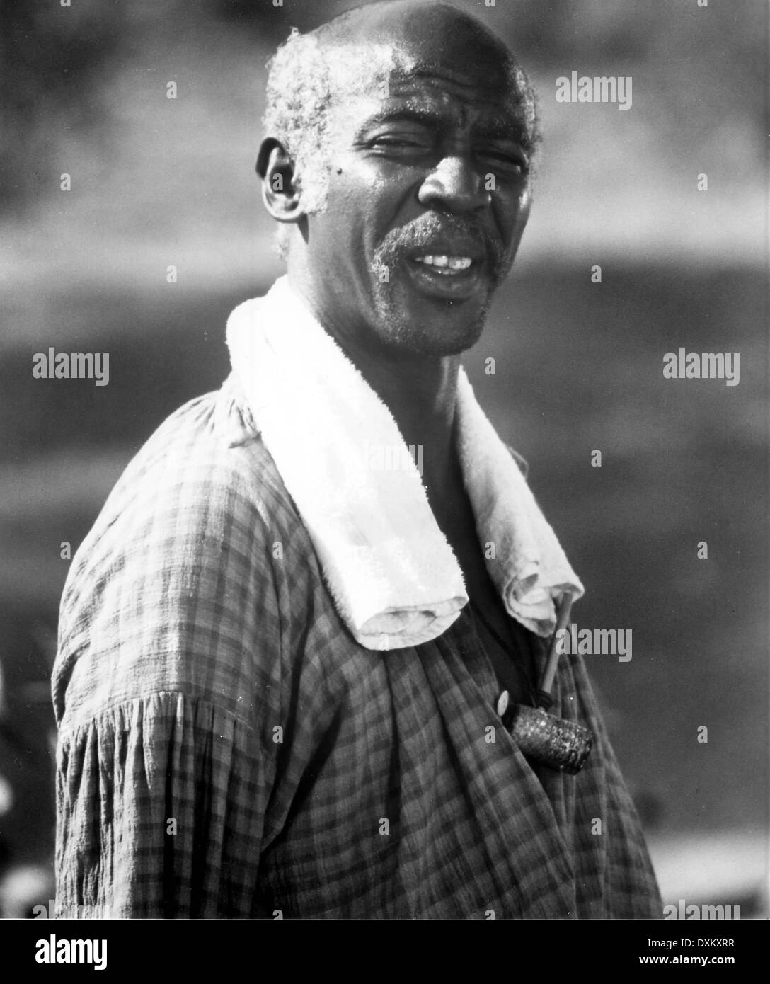 Roots 1977 hi-res stock photography and images - Alamy