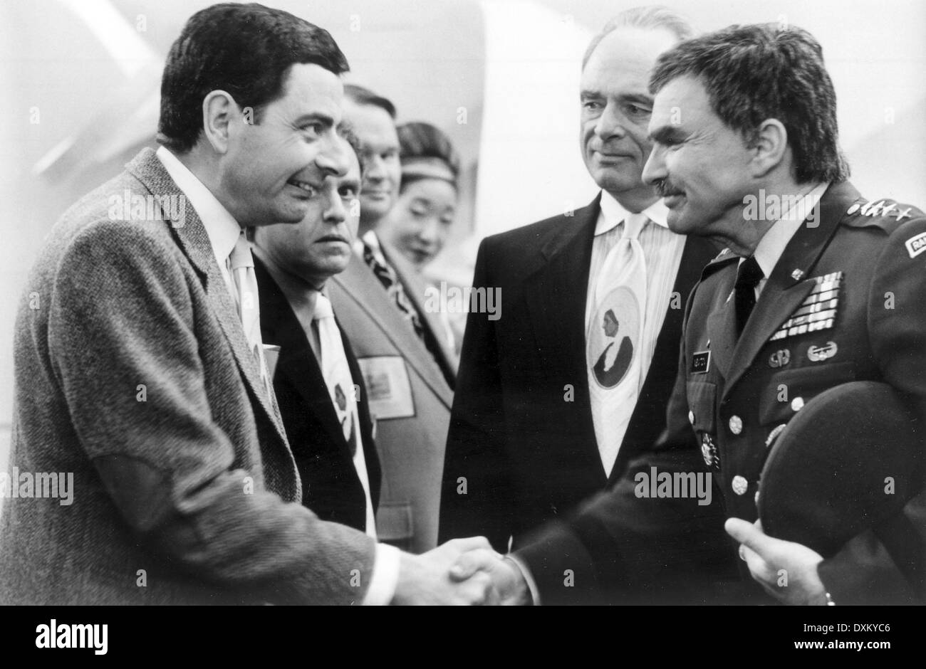 Burt reynolds rowan atkinson bean hi-res stock photography and images ...