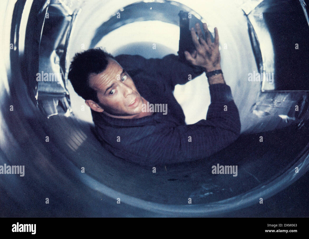 Die hard 2 1990 hi-res stock photography and images - Alamy