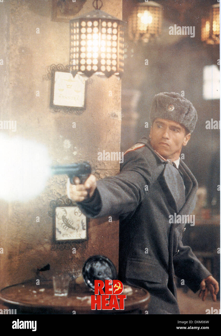 Arnold schwarzenegger red heat 1988 hi-res stock photography and images ...