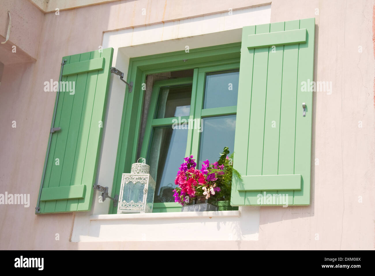 Pink shutters hi-res stock photography and images - Alamy