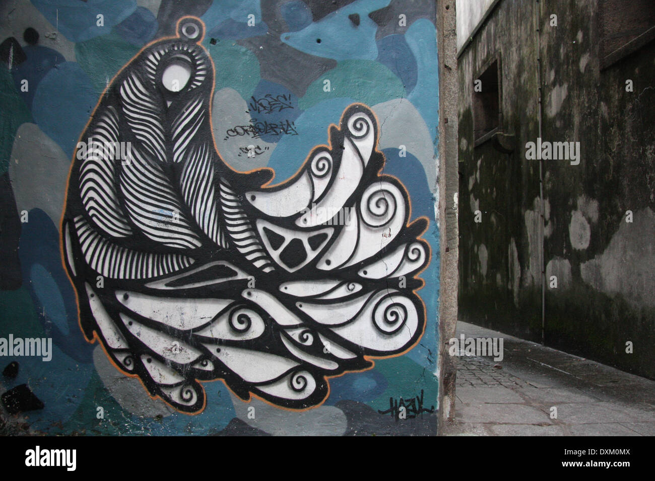 Street Art in Porto Stock Photo - Alamy