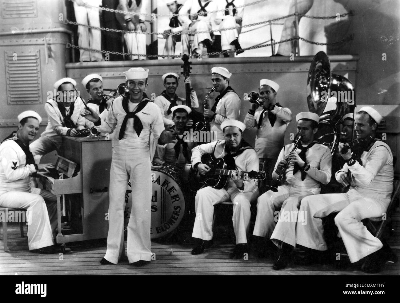 Follow Fleet 1936 Fred Astaire Stock Photos & Follow Fleet 1936 Fred Astaire Stock Images - Alamy