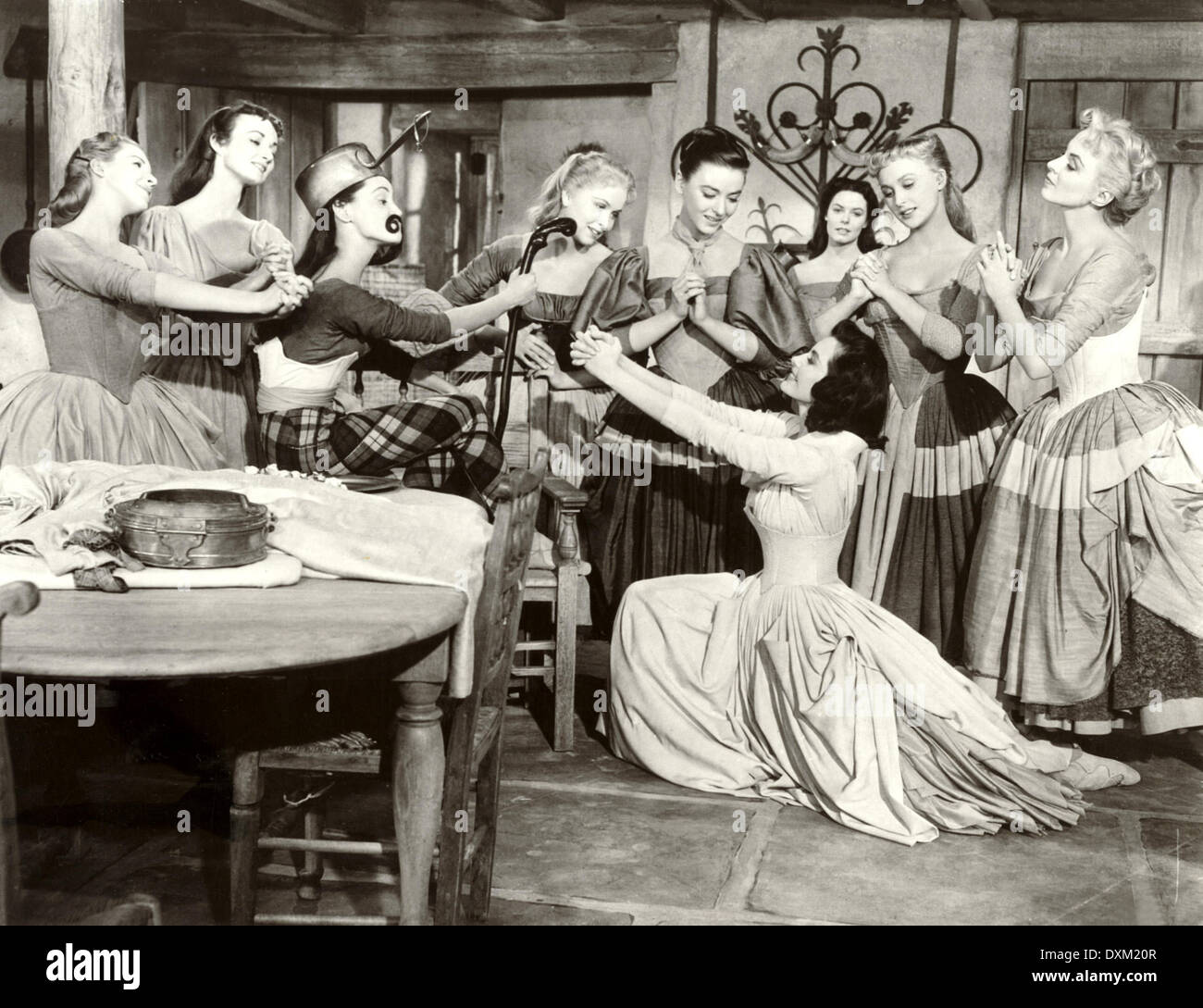 Cyd charisse brigadoon 1954 hi-res stock photography and images - Alamy