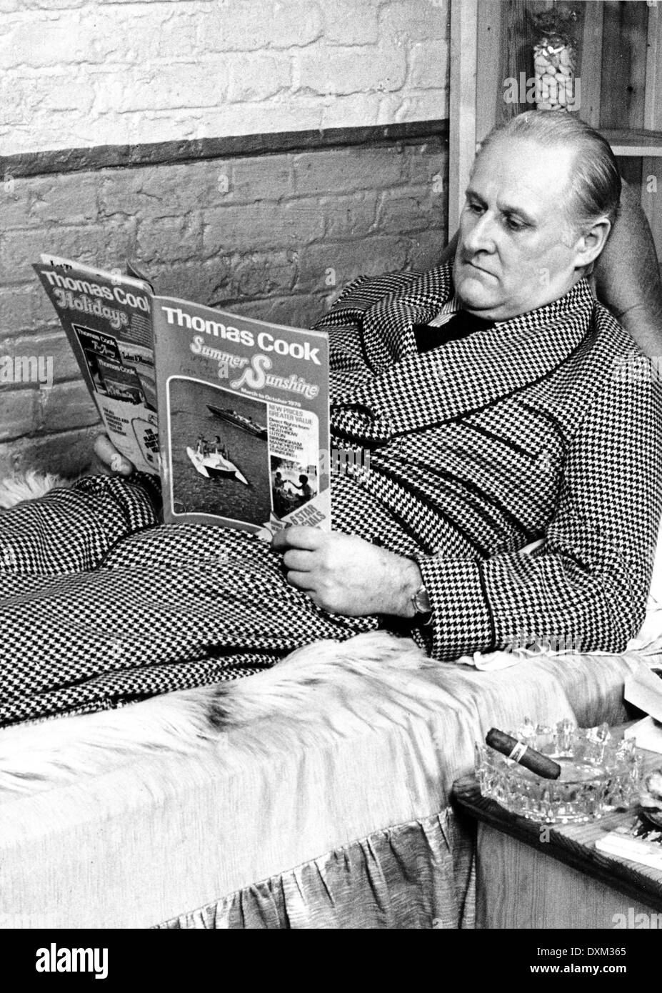 Peter vaughan porridge hi-res stock photography and images - Alamy