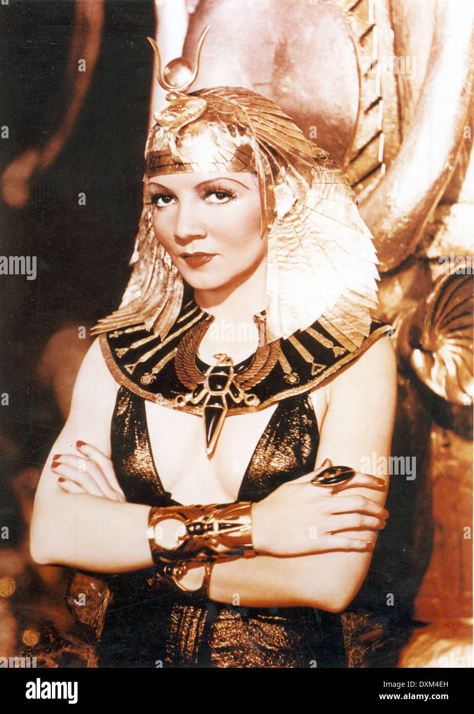 Cleopatra (1934) claudette colbert hi-res stock photography and images - Alamy