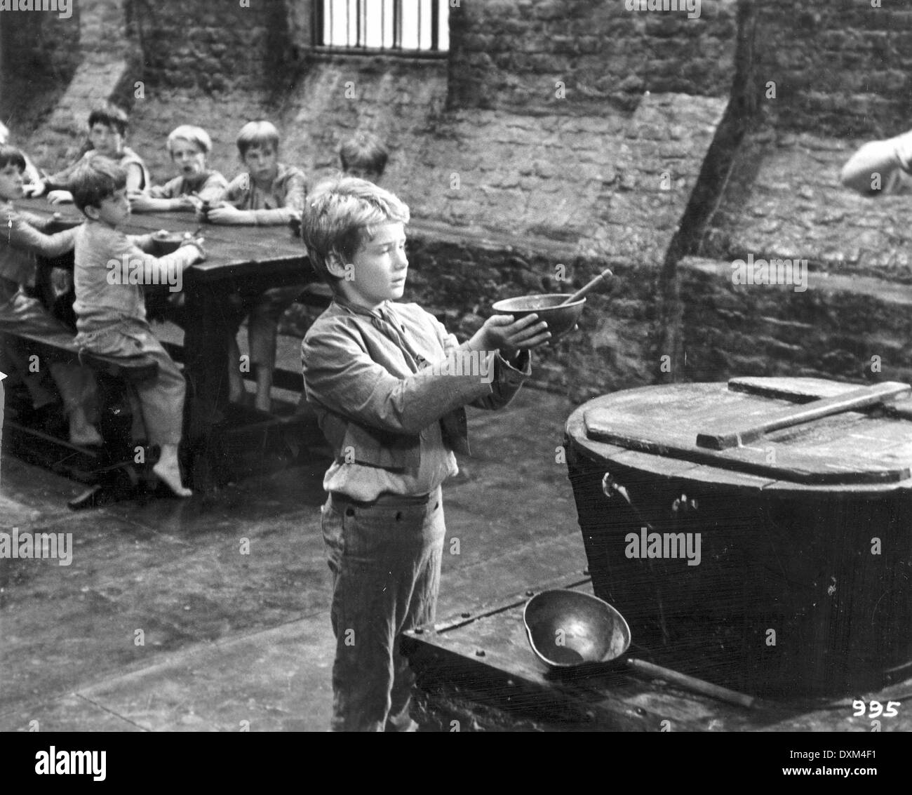 Oliver twist 1968 hi-res stock photography and images - Alamy