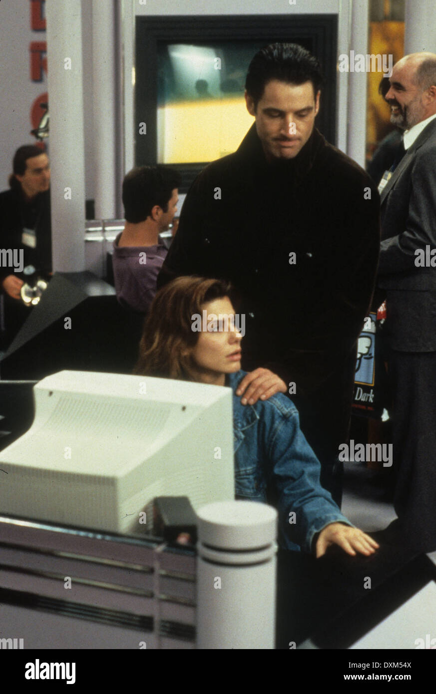 The net 1995 sandra bullock hi-res stock photography and images - Alamy