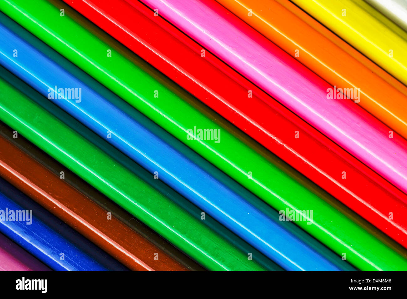 Green colouring pencils hi-res stock photography and images - Alamy