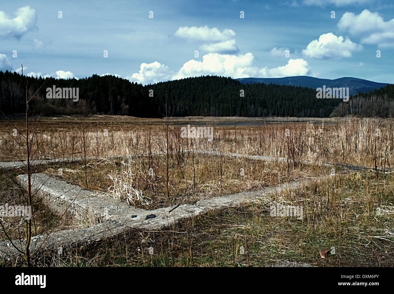 Dry Dam High Resolution Stock Photography and Images - Alamy