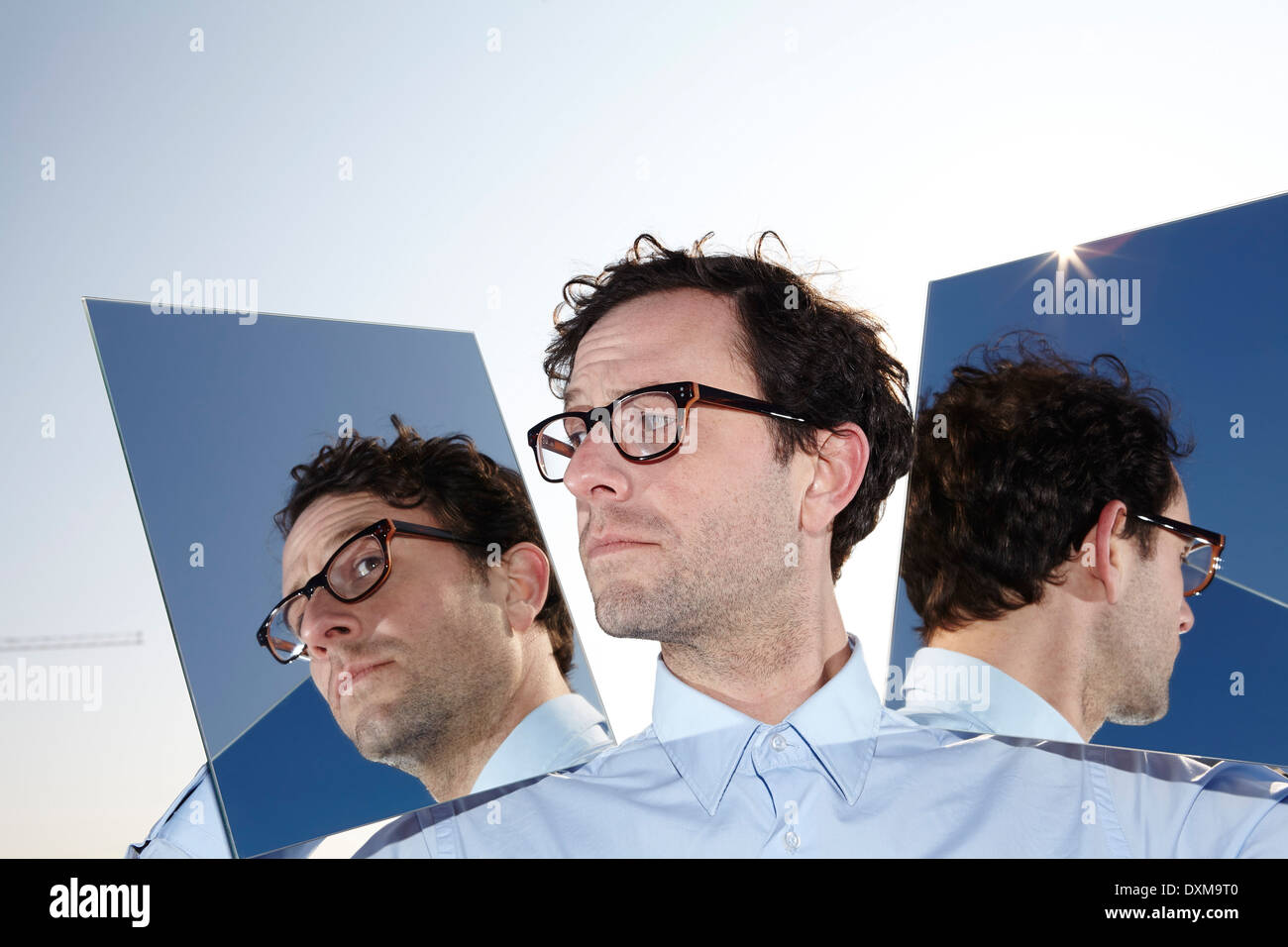 Man looking mirrors hi-res stock photography and images - Alamy