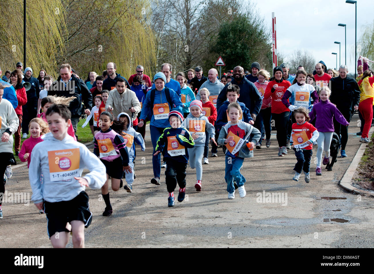 Runners in a Sport Relief Mile race Stock Photo - Alamy