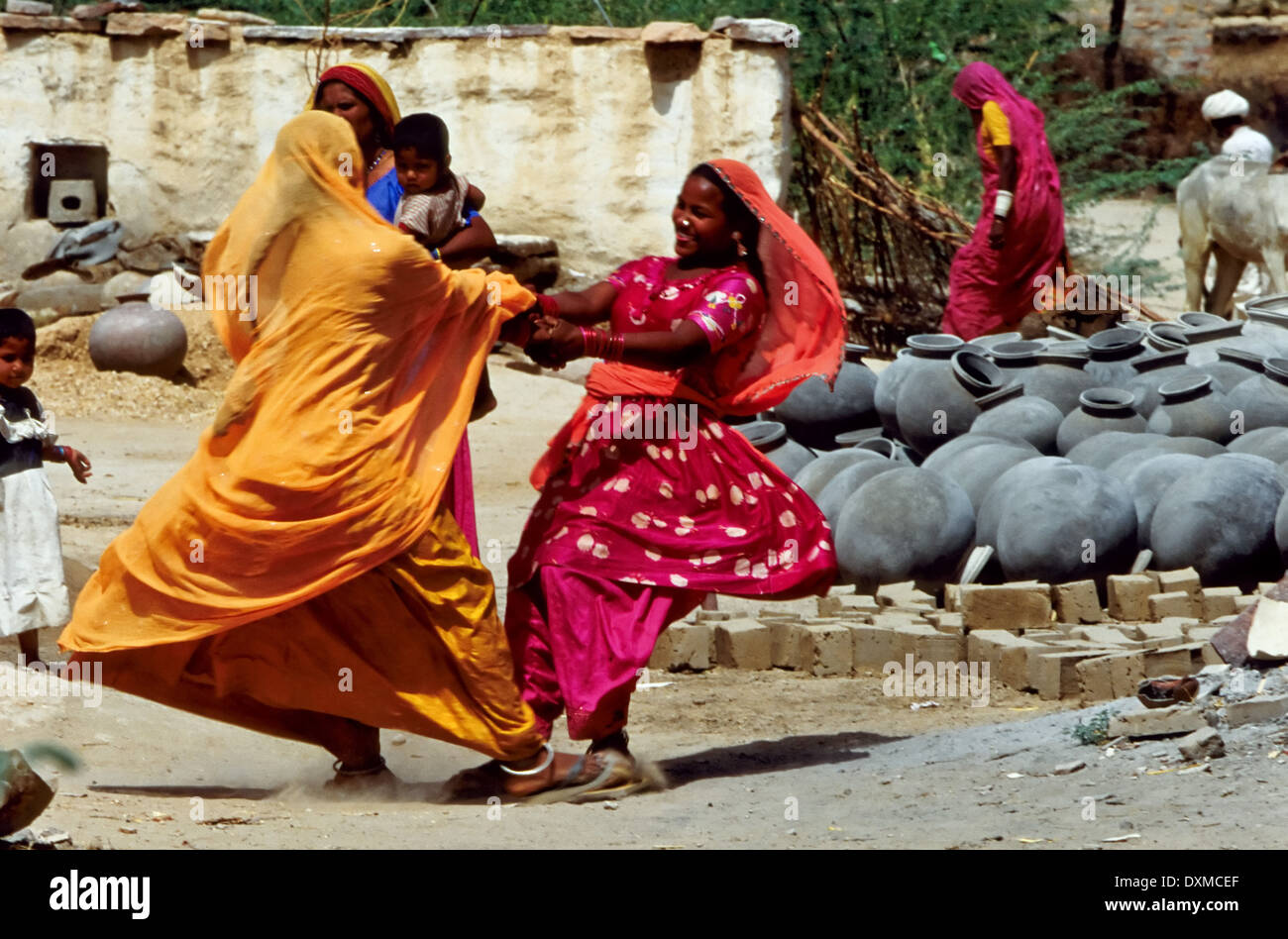 Jodhpur dance hi-res stock photography and images - Alamy