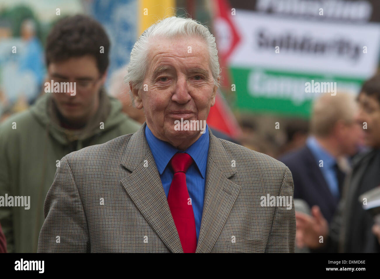 Labour mp dennis skinner tony hi-res stock photography and images - Alamy