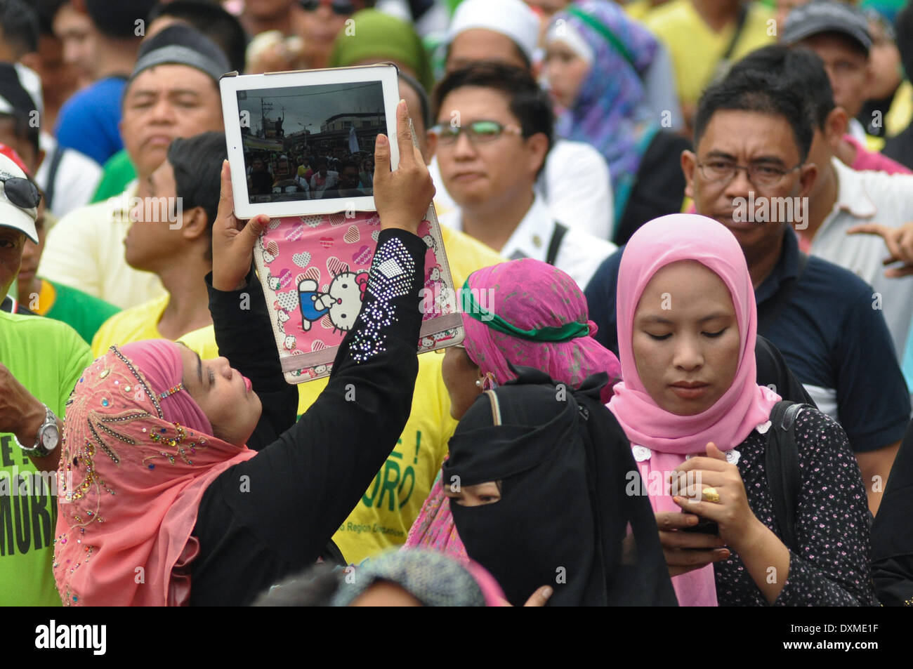 Manila, Philippines. 27th Mar, 2014. MANILA, Philippines - A muslim ...