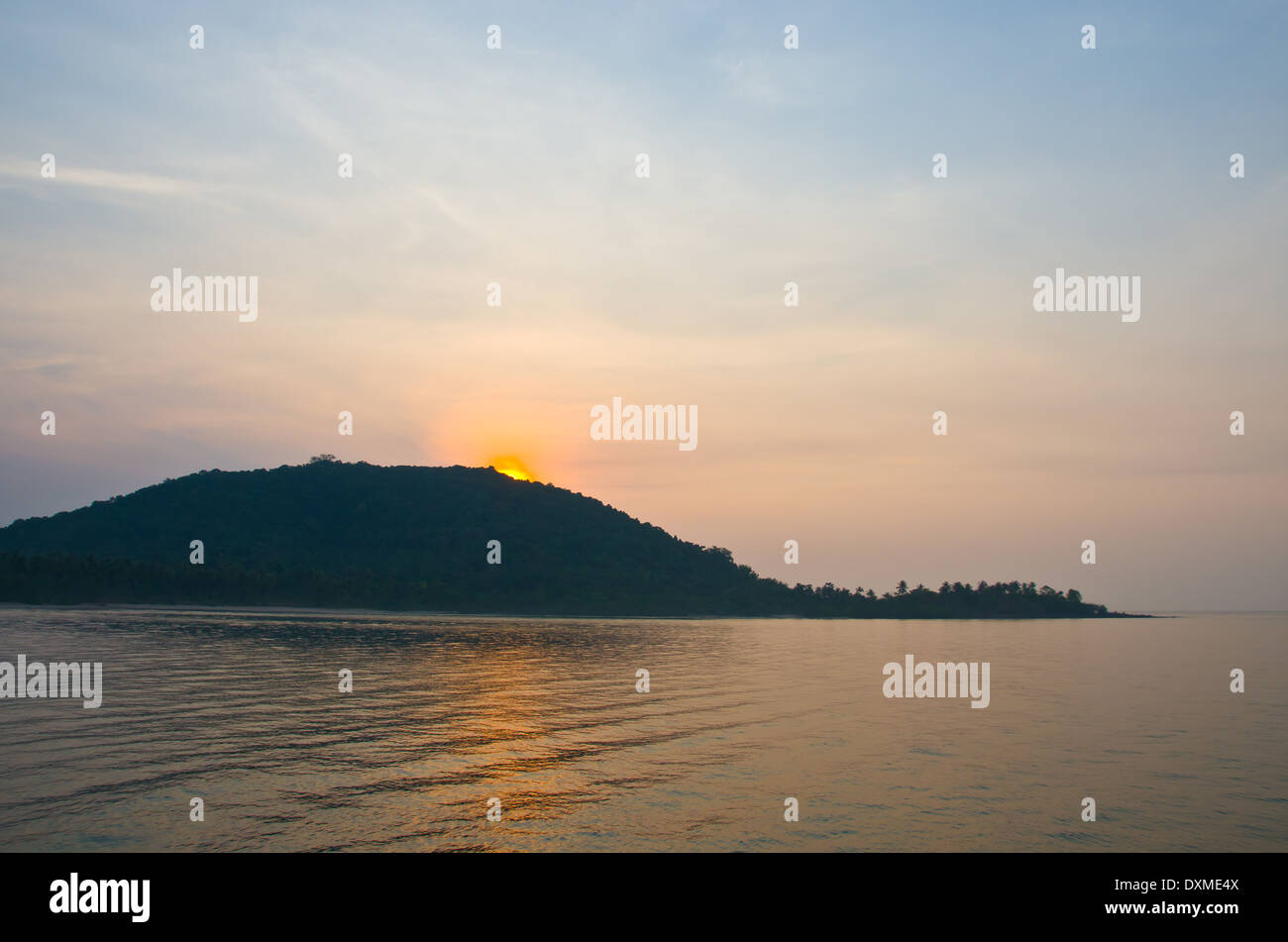 Beautiful sunrise over mountains ocean hi-res stock photography and ...
