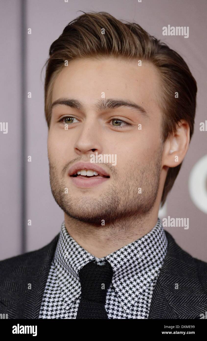 New York, NY, USA. 26th Mar, 2014. Douglas Booth at arrivals for NOAH ...