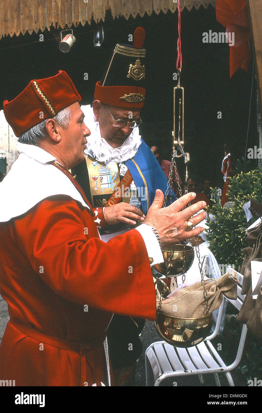 Liars' Academy officials weigh salt bagged by Academy members to ...